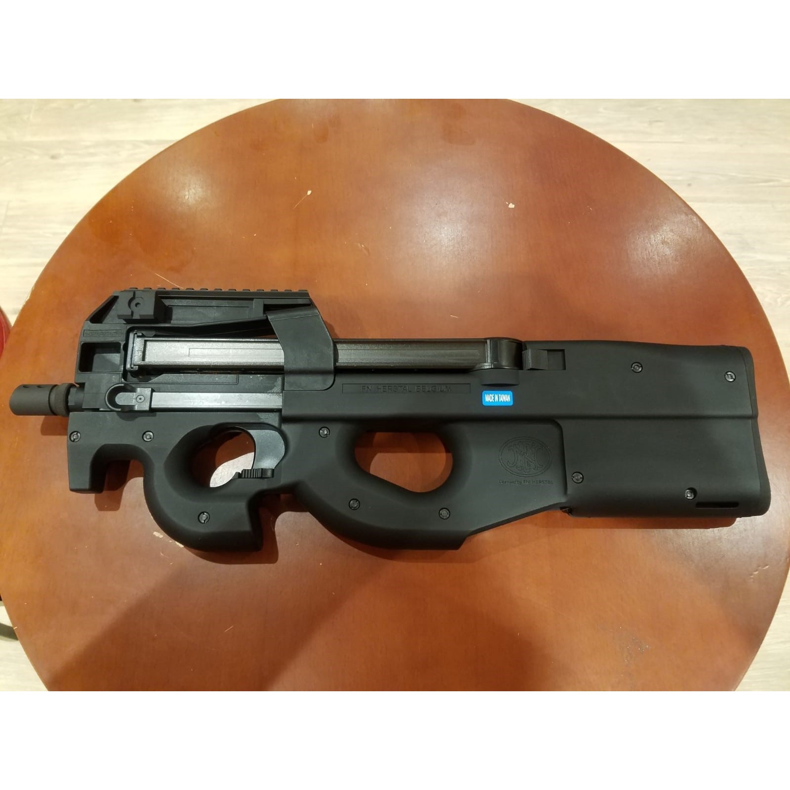 Cybergun Licensed WE FN P90 GBBR (Black) (T.A. 2015) - T.A. 2015 Series ...
